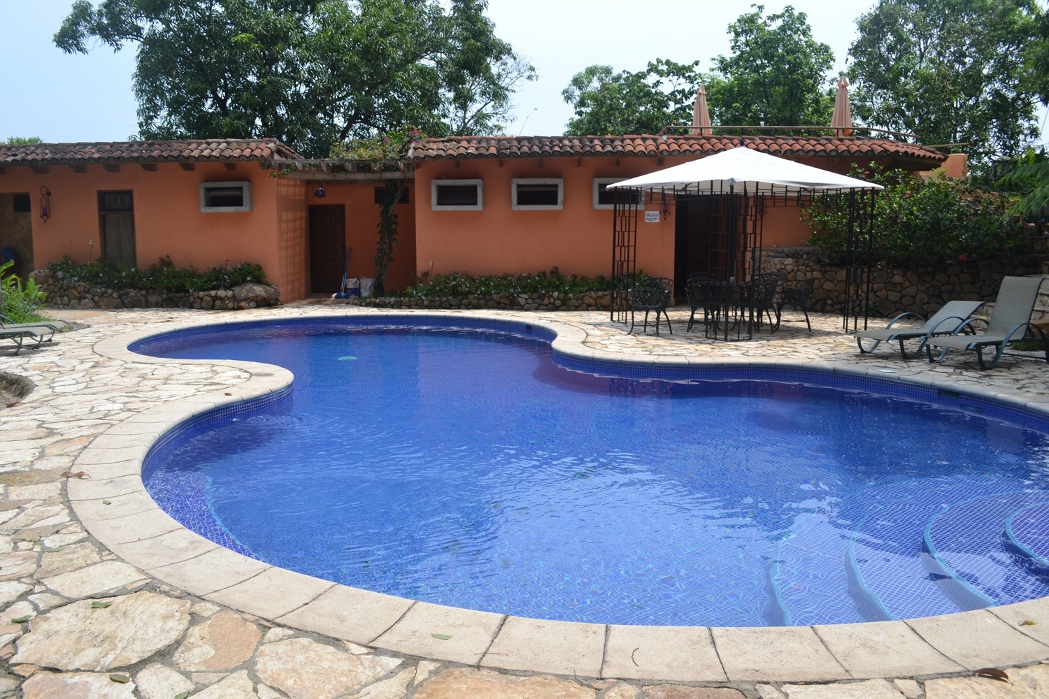 Hotel Los Almendros de San Lorenzo in Suchitoto, El Salvador - Bigger ...